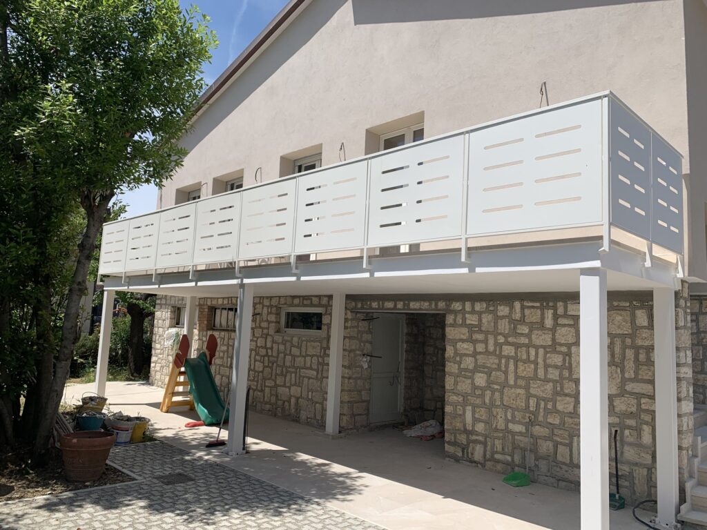 Ringhiere per Balconi in Ferro: Sicurezza e Design